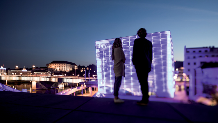 Linz as point of departure for Danube-cruises